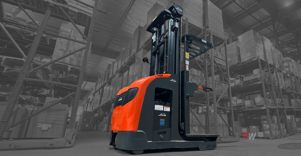 The Ultimate Forklift Battery Maintenance Guide/Checklist for 2024
